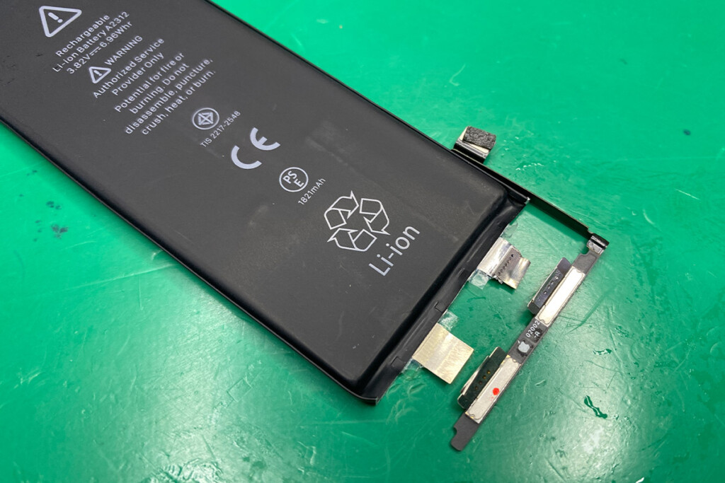 【¥4,000】iPhone SE 3 (2022)100％表示バッテリー交換修理 – APPLEMAC スマートフォン／マックパソコン買取・修理・中古販売